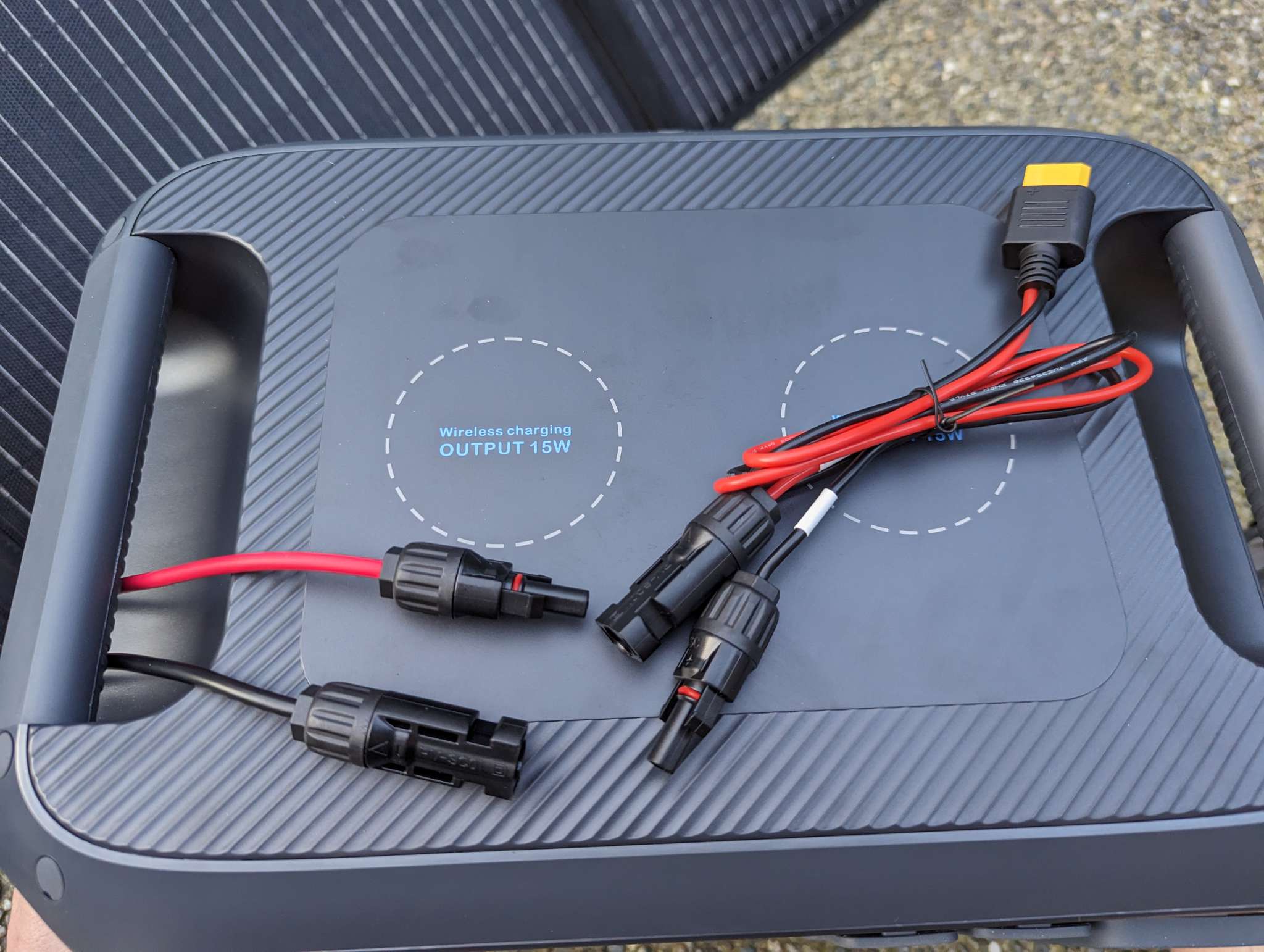 BLUETTI AC200MAX Expandable Power Station & PV350 350W Solar Panel ...
