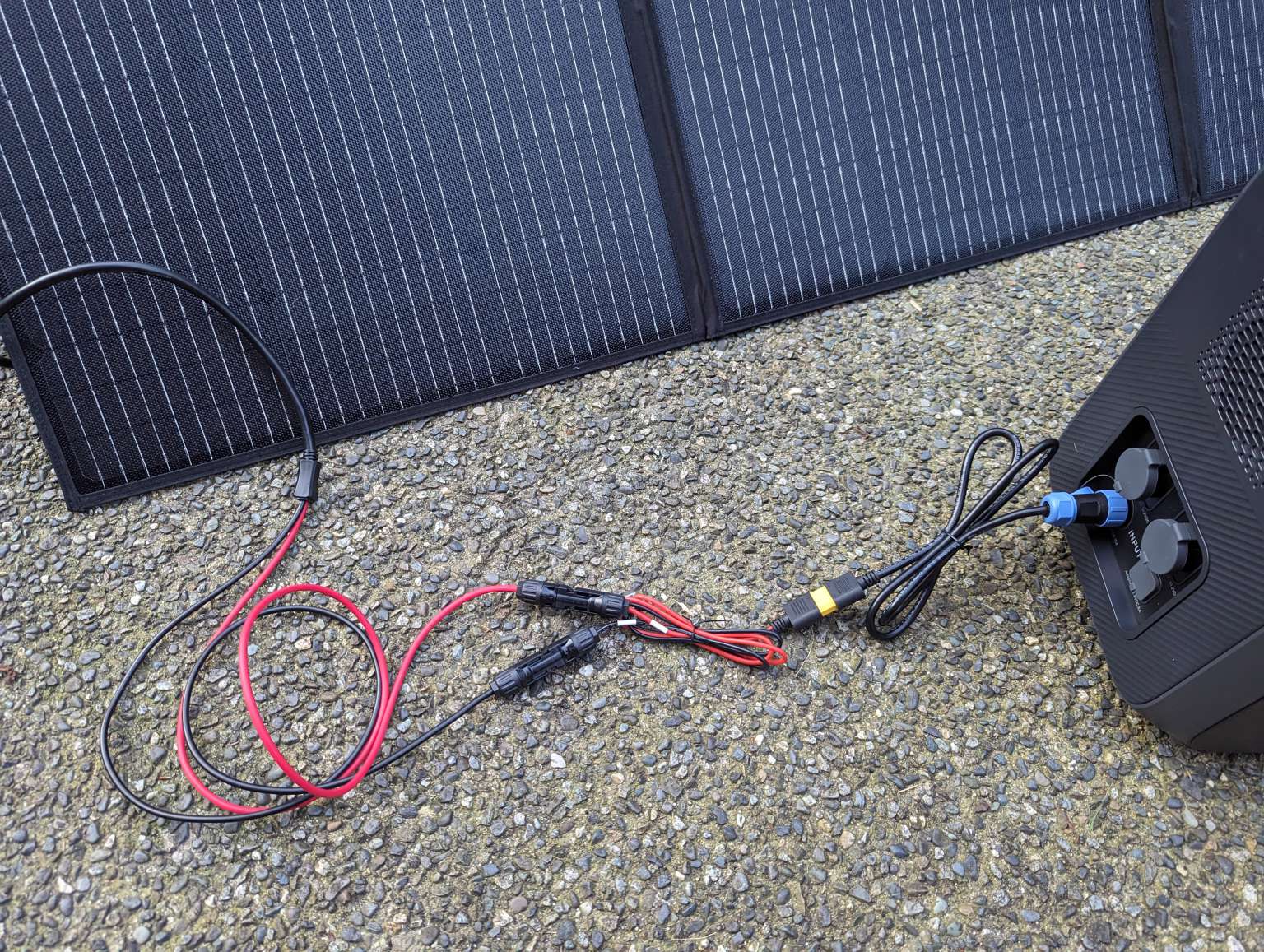 BLUETTI AC200MAX Expandable Power Station & PV350 350W Solar Panel ...