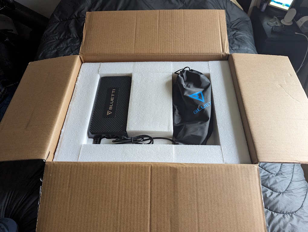 BLUETTI AC200MAX Expandable Power Station & PV350 350W Solar Panel ...
