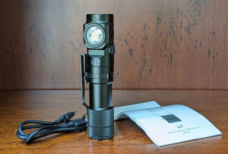 Wuben L1 flashlight review - A two-headed handful of light! - The Gadgeteer