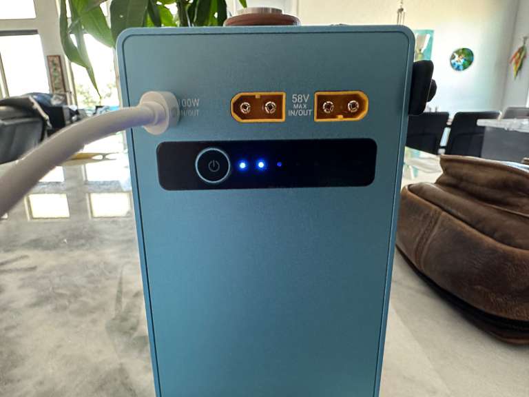 FJD Pony 500 Ultra-Portable DC Power Station review - Lots of watts in ...