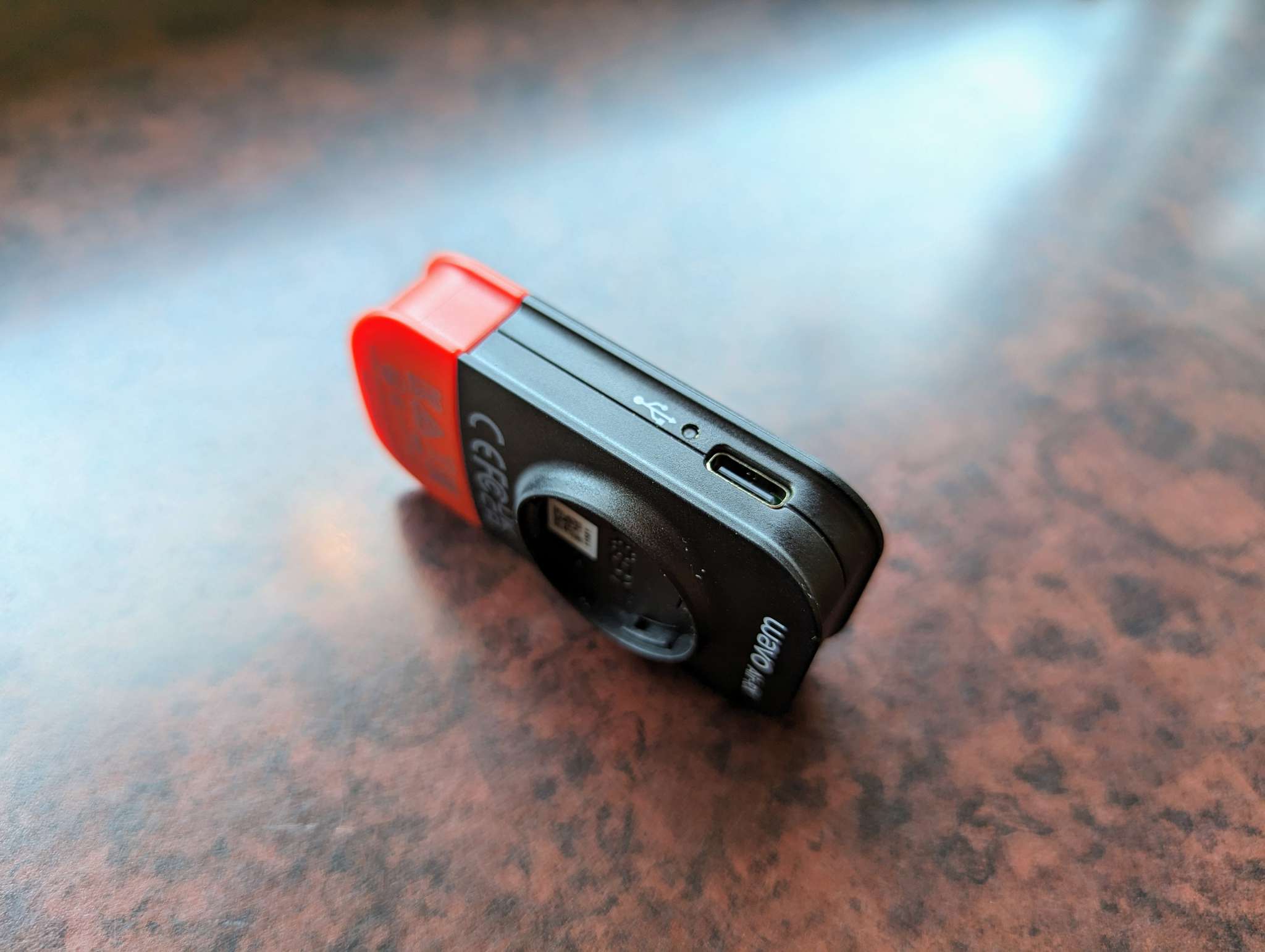 JOBY Wavo Air Wireless Lav Microphone Kit review - A colorful mic kit ...