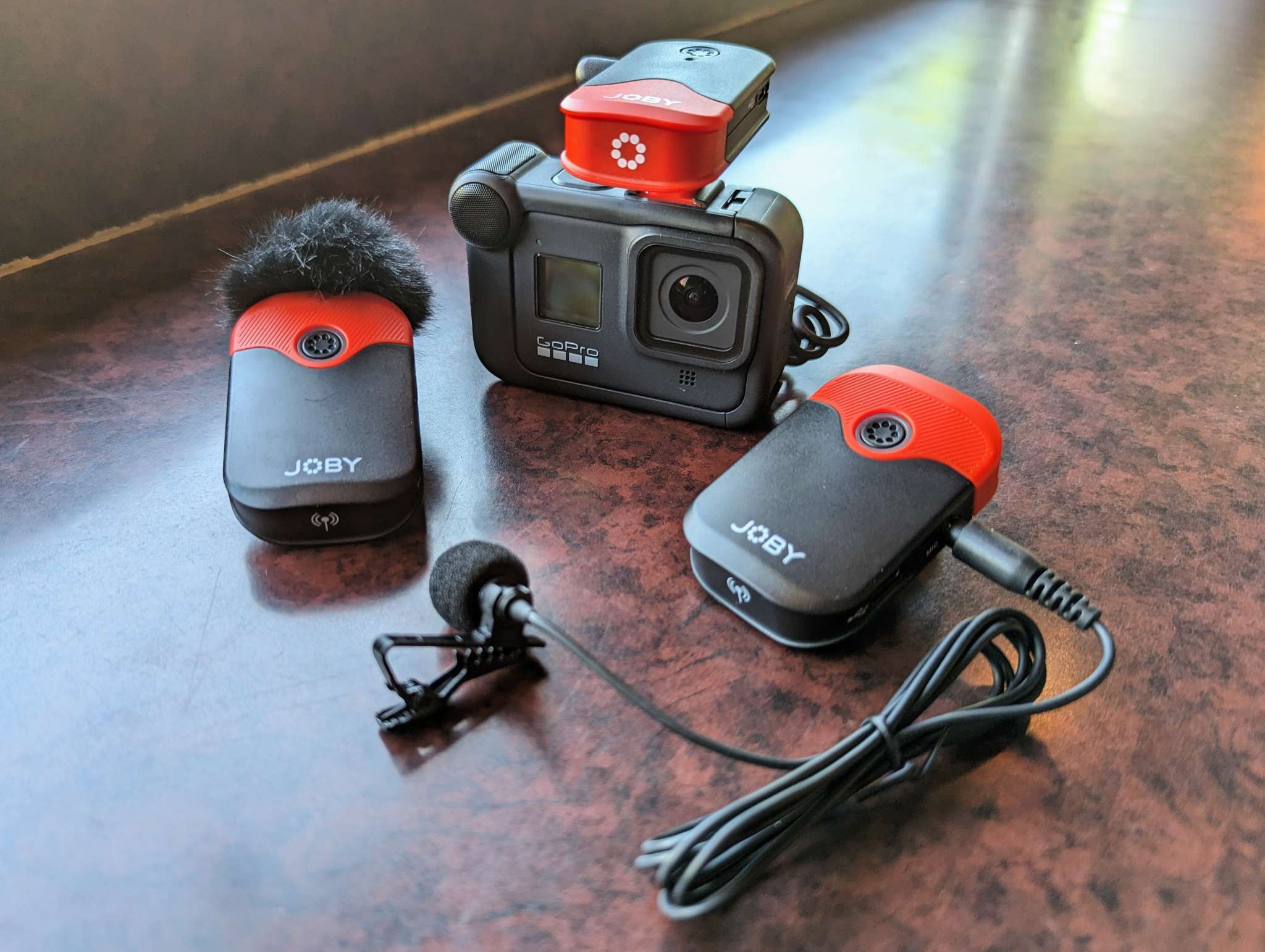 JOBY Wavo Air Wireless Lav Microphone Kit review - A colorful mic kit ...