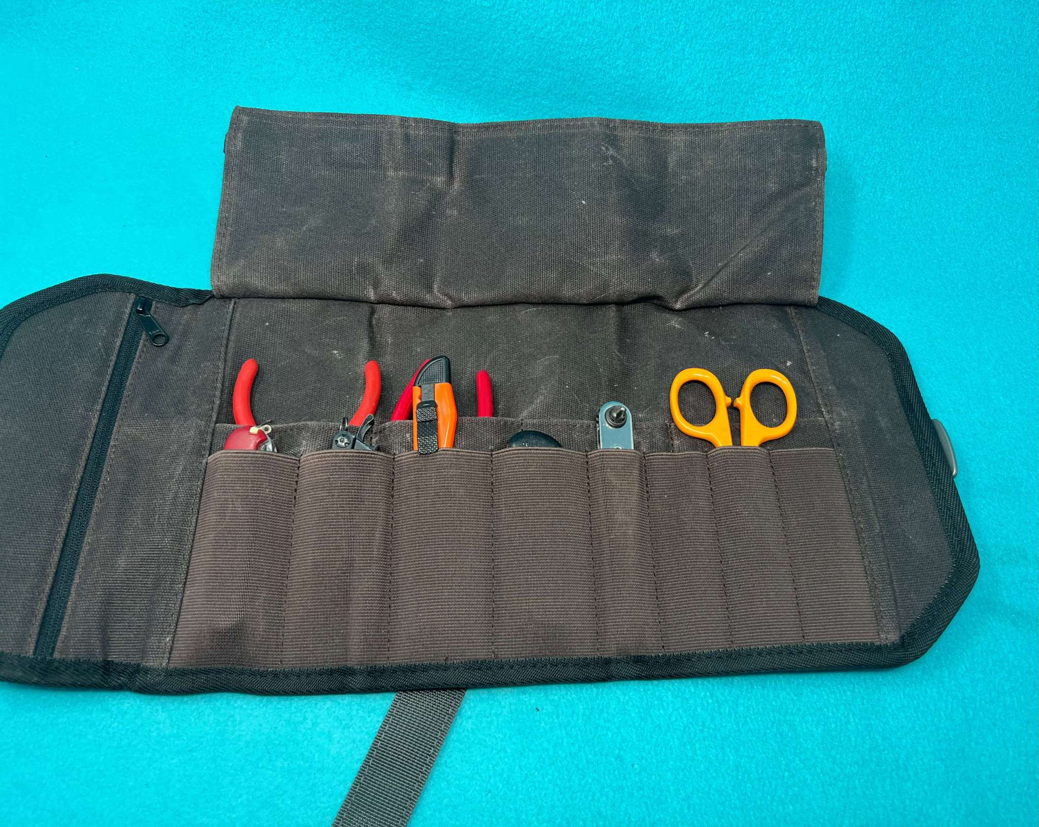 Roaring Fire Pioneer New Mini Tool Roll Bag review - The Gadgeteer