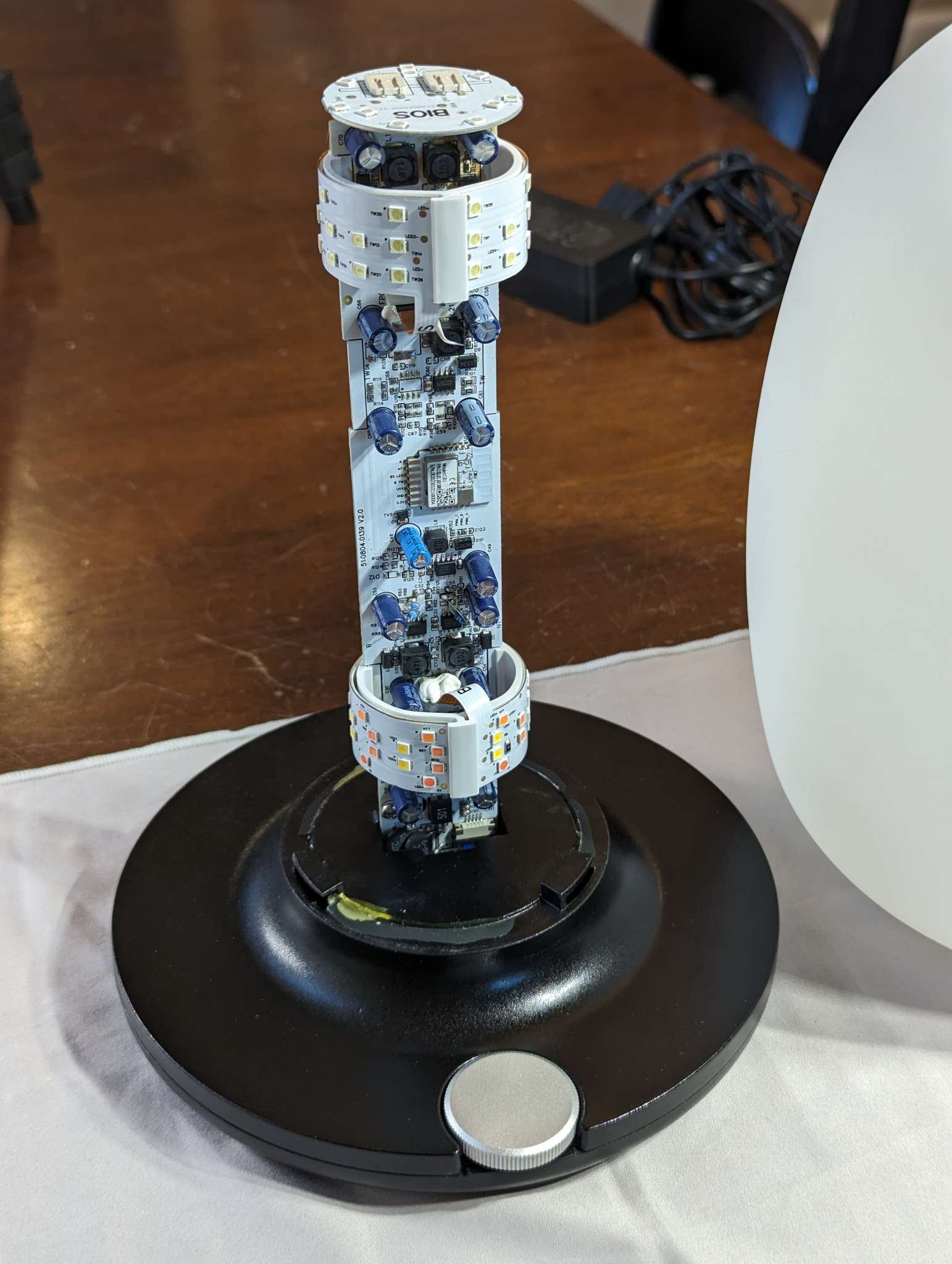 SkyView 2 lamp review - a nice natural light with a confusing app - The ...