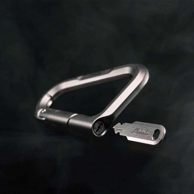 Here's a carabiner that you can lock with a key! - The Gadgeteer