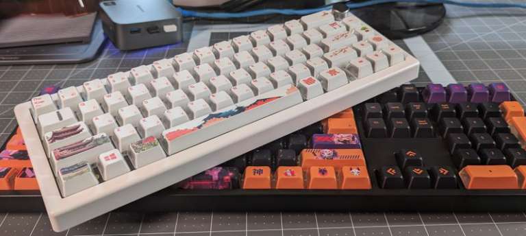 The Kapco GMK67 mechanical keyboard, Kyoto keycaps, and Kitsune 2.0 ...