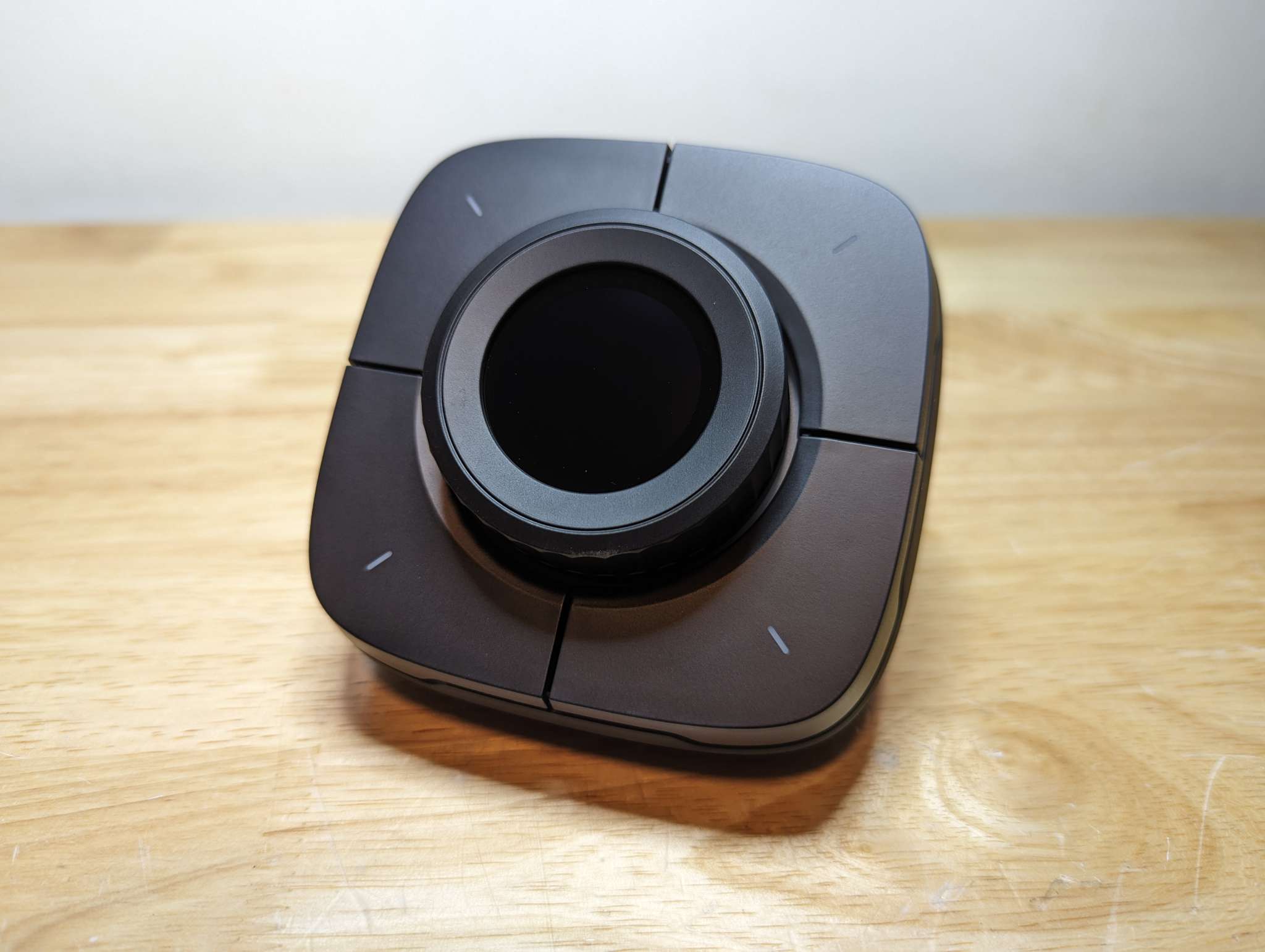 Cololight Colo Play Desktop Controller review - A cool accessory for ...