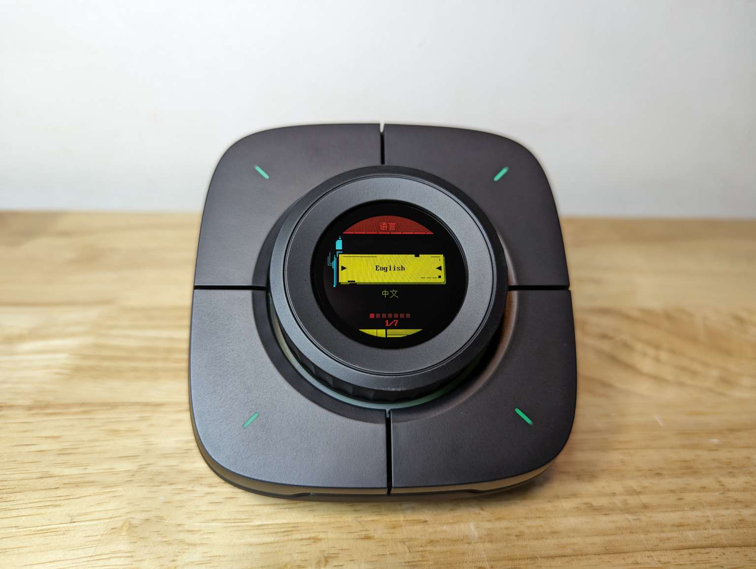 Cololight Colo Play Desktop Controller review - A cool accessory for ...