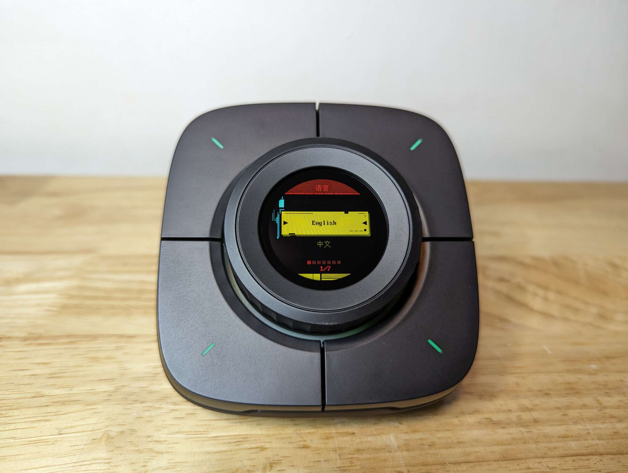 Cololight Colo Play Desktop Controller review - A cool accessory for ...