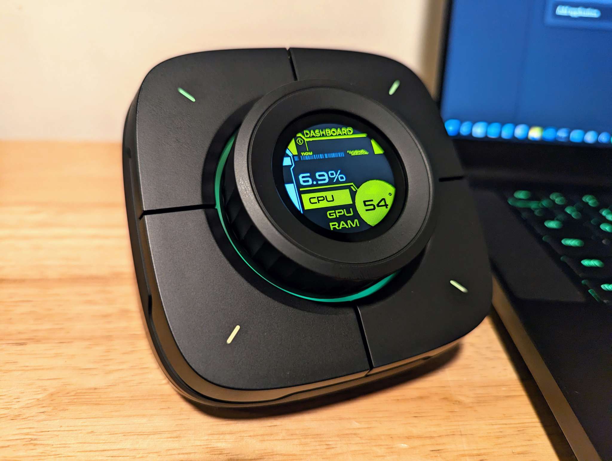 Cololight Colo Play Desktop Controller review - A cool accessory for ...