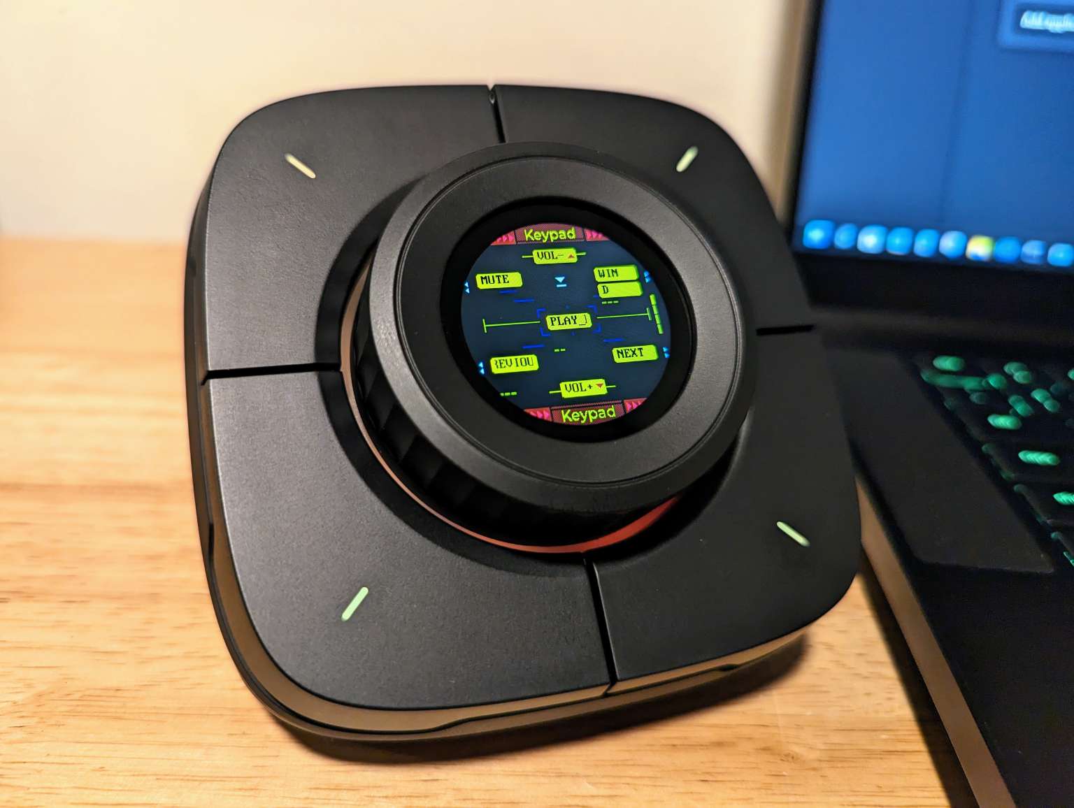 Cololight Colo Play Desktop Controller review - A cool accessory for ...