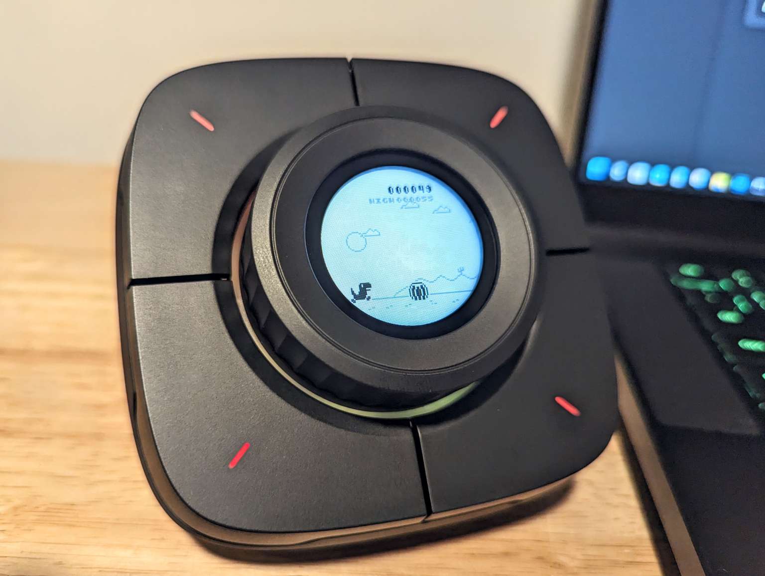 Cololight Colo Play Desktop Controller review - A cool accessory for ...