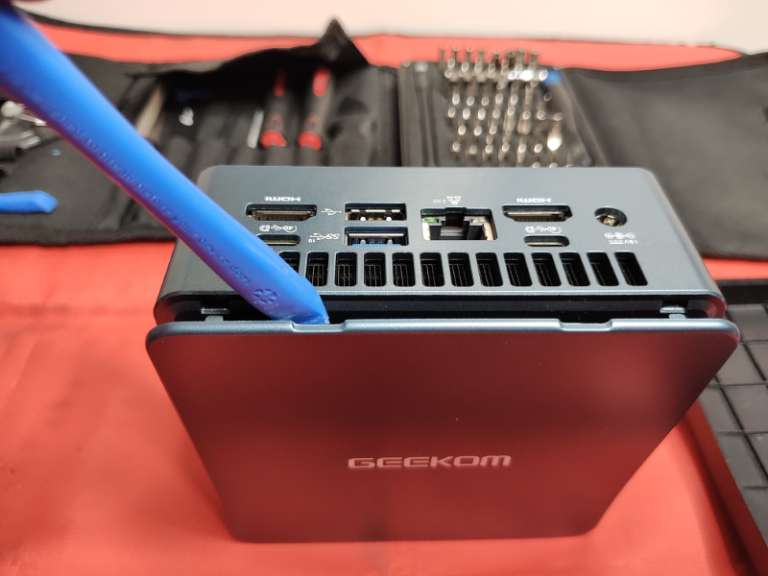 GEEKOM Mini IT13 review - a mini PC powerhouse! - The Gadgeteer