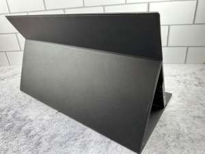 HONGO 18.5 inch portable monitor review - See more on the go - The ...