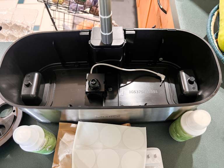 LetPot LPH-SE Hydroponics Growing System review - Grow food without a ...