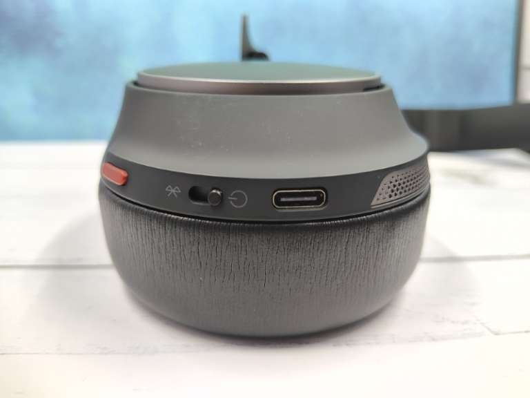 Poly Voyager Surround 80 UC review - a feature packed workplace headset ...