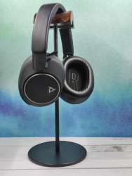 Poly Voyager Surround 80 UC review - a feature packed workplace headset ...