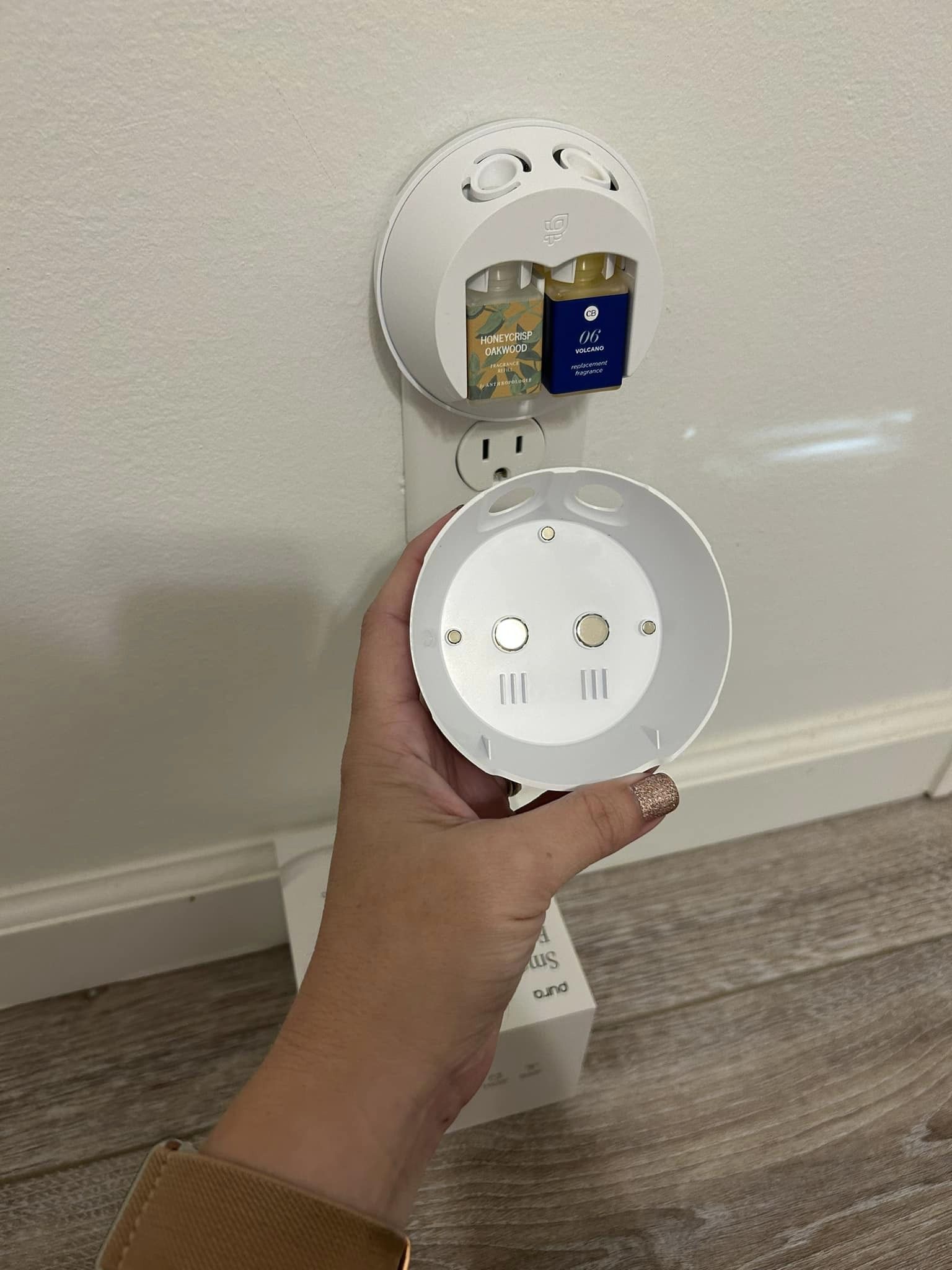 Pura 4 smart fragrance diffuser review - The Gadgeteer