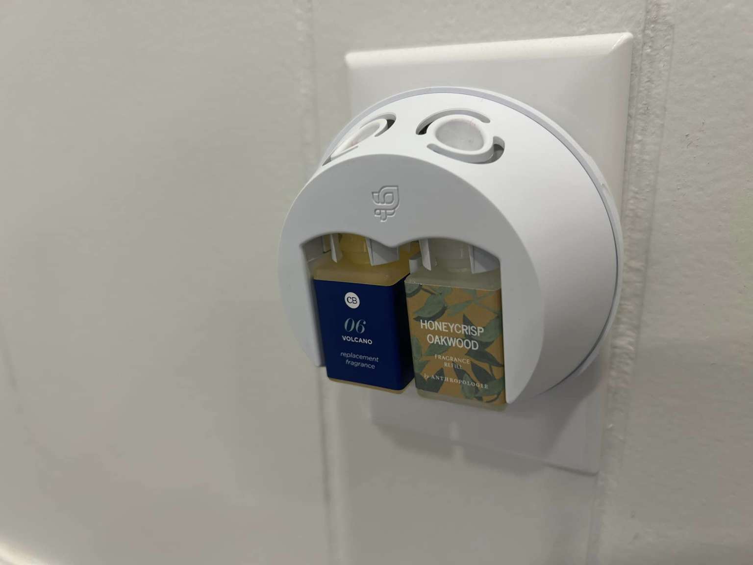 Pura 4 smart fragrance diffuser review - The Gadgeteer