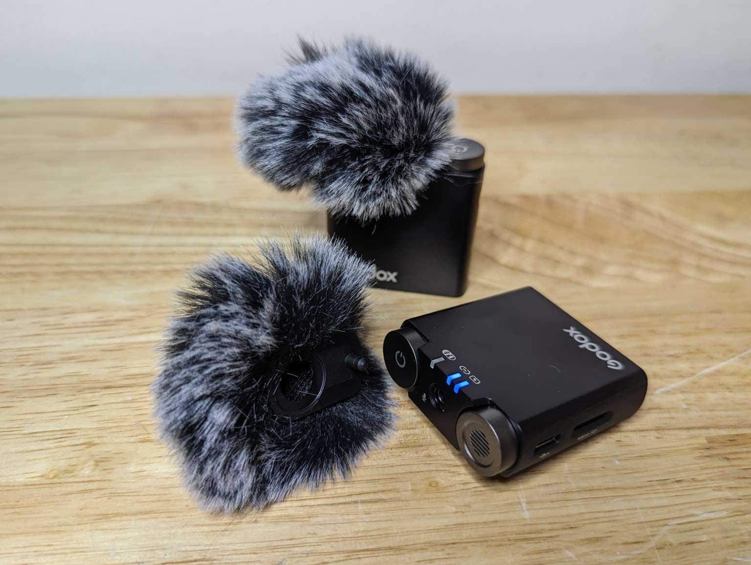 Godox Virso S M2 2.4GHz Wireless Microphone System review - Record ...
