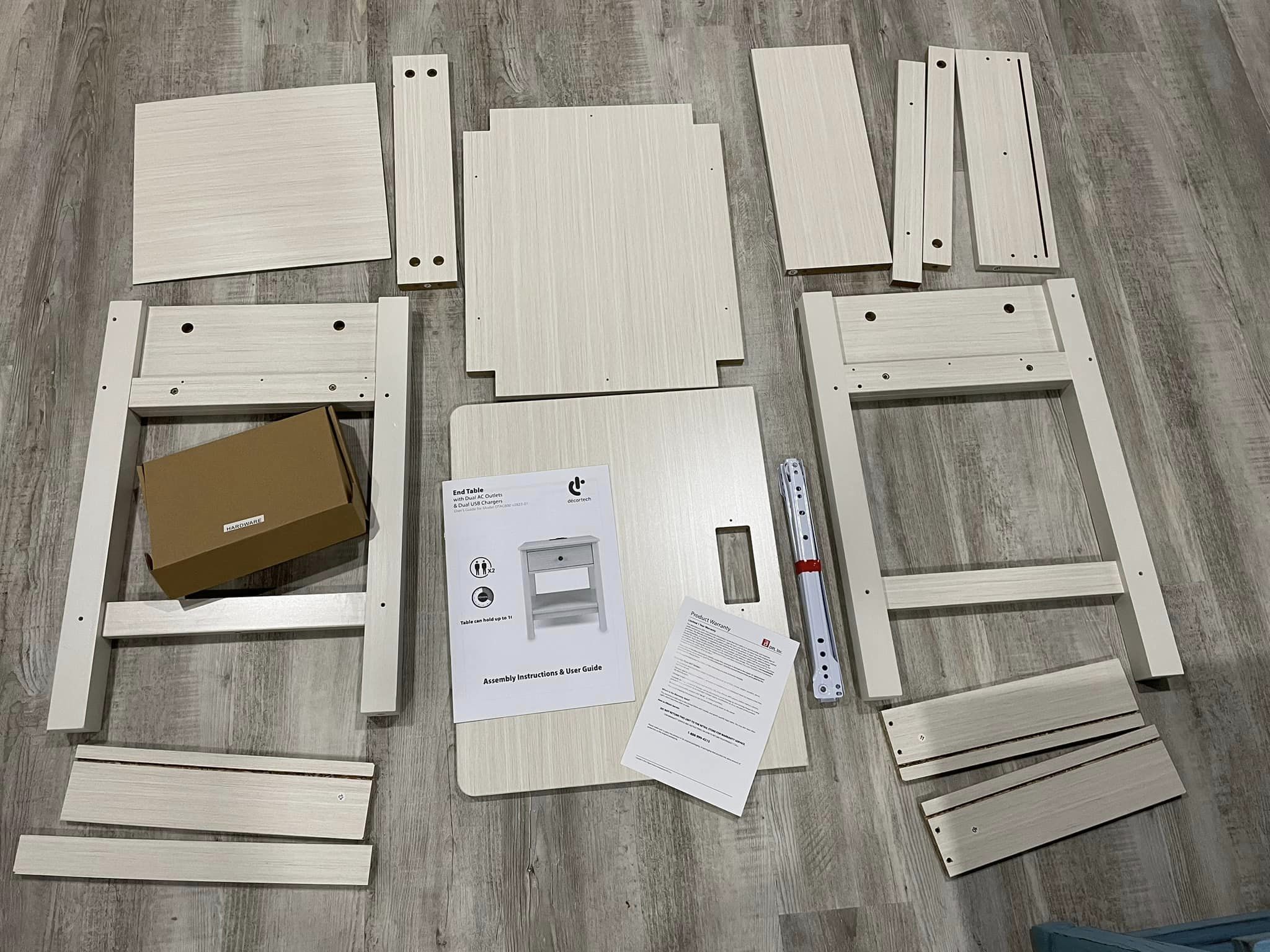 iLive End Table with AC power and charging port review - The Gadgeteer