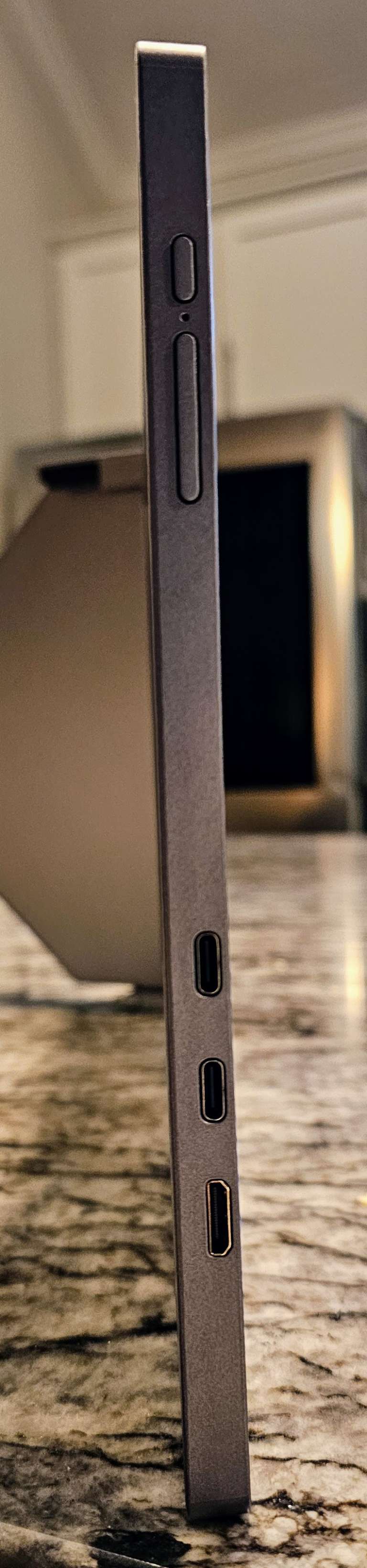 Limink S20 portable tri-screen monitor review - Less is more and still ...