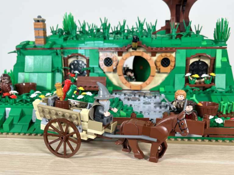 Webrick Bag End Building Block Set review – the hobbit-hole comes to ...