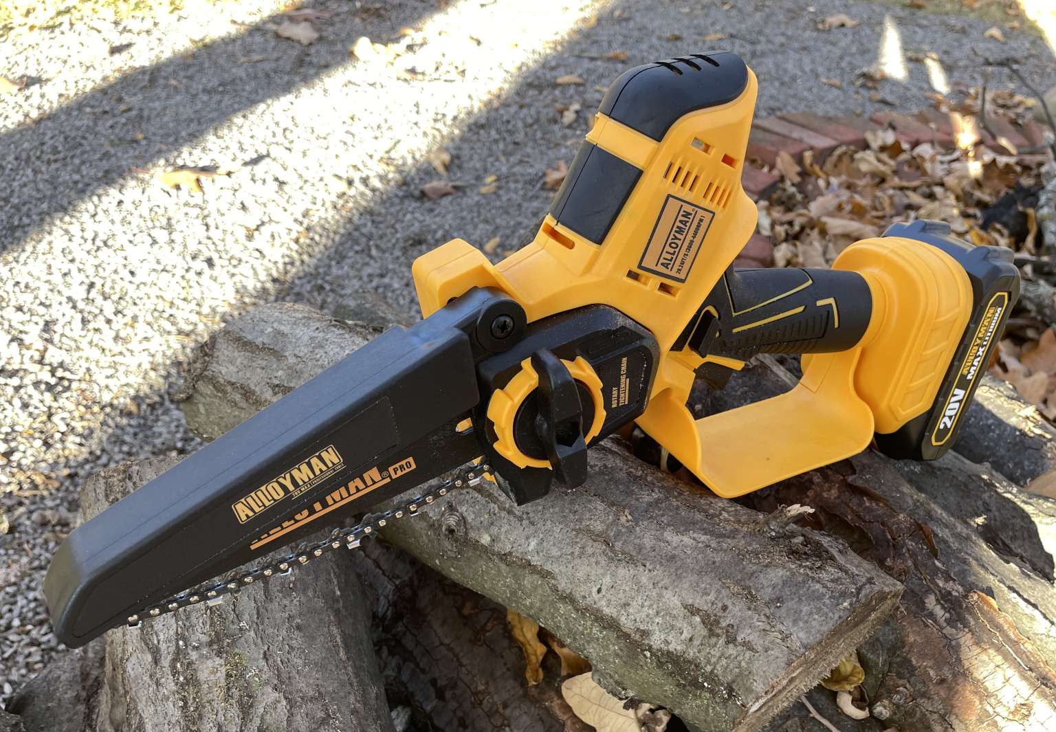 Alloyman CS-BM11 Cordless Chain Saw review - Trimming and pruning has ...