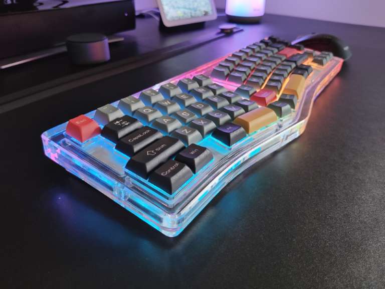 VickyBoard Ergo Split-V Keyboard review - an ergonomic light show ...