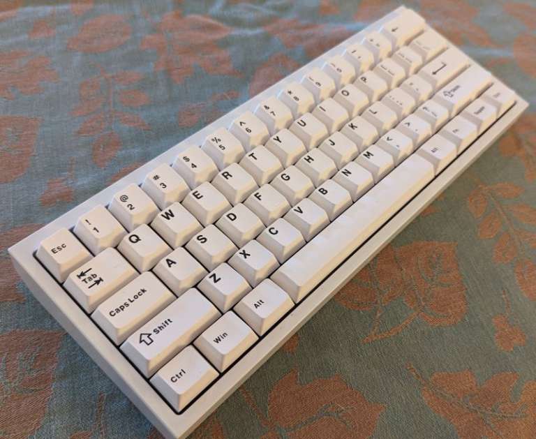 Cyberpower PC CK60 Custom Mechanical Gaming Keyboard review - a solid ...