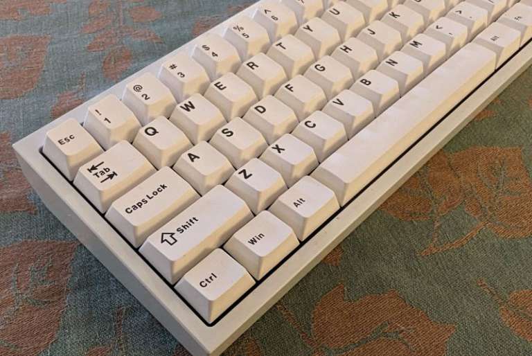 Cyberpower PC CK60 Custom Mechanical Gaming Keyboard review - a solid ...