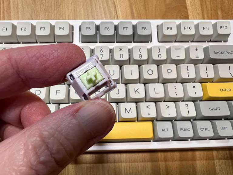 EPOMAKER TH80 Pro mechanical keyboard review - Thonk-a-licious on a ...