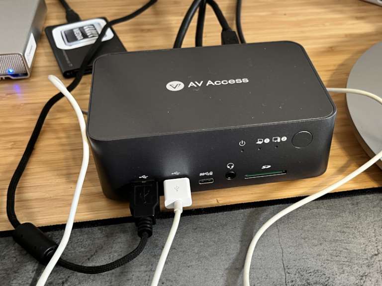 AV Access iDock C10 KVM switch review – the power of one button - The ...