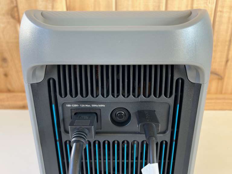 Anker SOLIX C1000 Portable Power Station review - Compact but mighty on ...