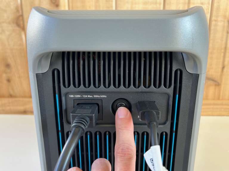 Anker SOLIX C1000 Portable Power Station review - Compact but mighty on ...