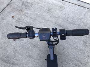 Caroma E68 PRO Electric Scooter review - The Gadgeteer