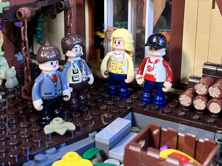 Funwhole A-Frame Cabin Building Block Set review – an old-fashioned ...