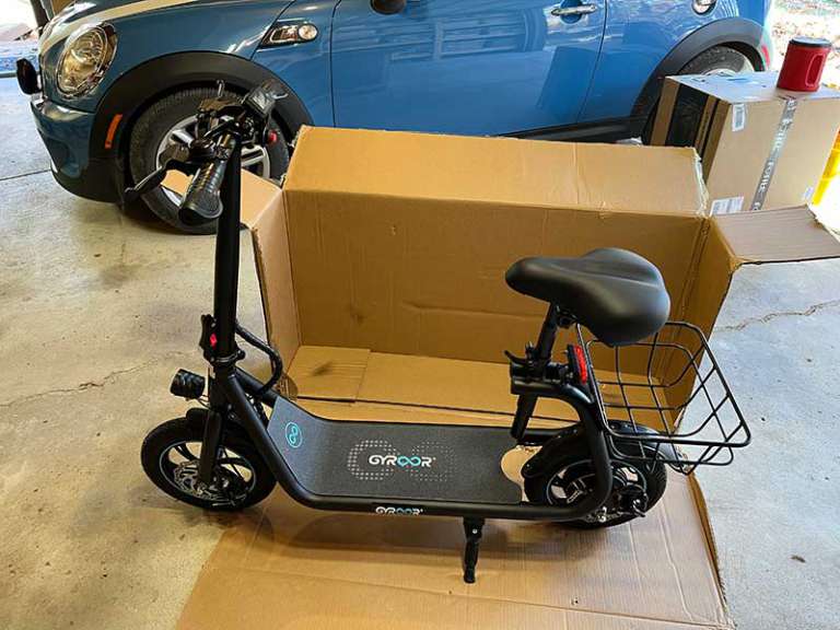 Gyroor C1 electric scooter review - You can sit and ride on this ...