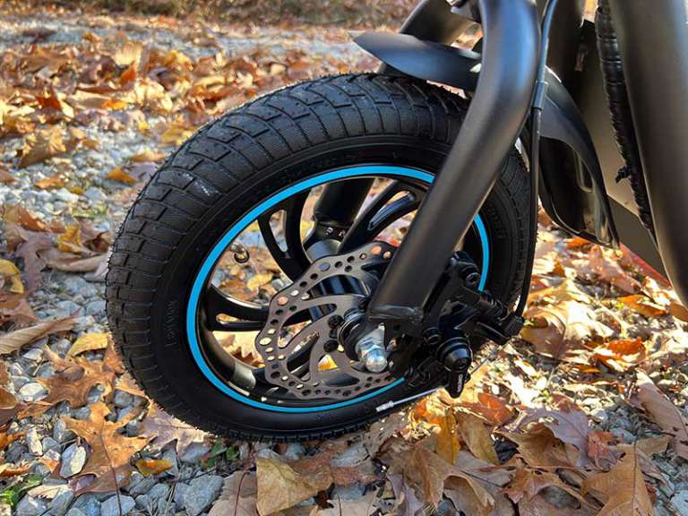 Gyroor C1 electric scooter review - You can sit and ride on this ...