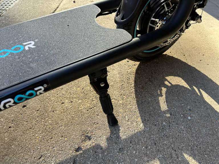 Gyroor C1 electric scooter review - You can sit and ride on this ...