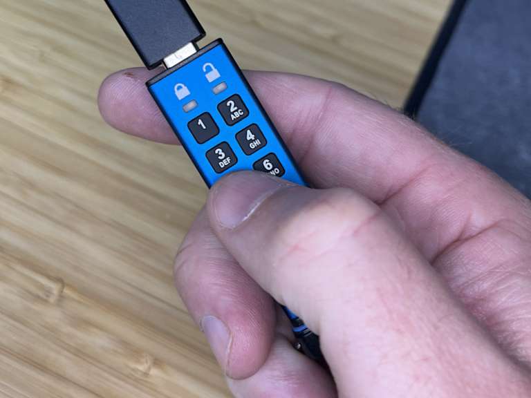 iStorage Datashur PRO+C Encrypted Flash Drive review – protecting your ...