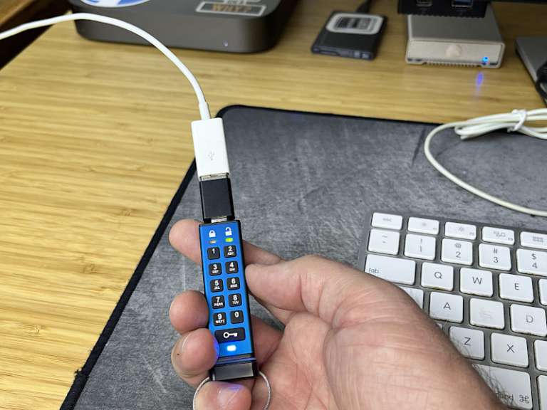 iStorage Datashur PRO+C Encrypted Flash Drive review – protecting your ...