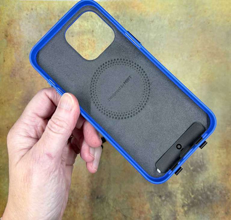 MOFT Snap Case Movas and Snap Invisible Phone Tripod Stand review - The ...