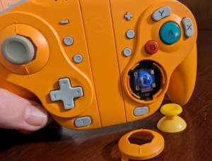 NYXI Wizard wireless gaming controller review - Add a little retro ...