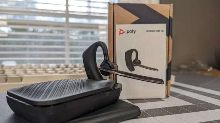 Poly Voyager 5200 UC with BT700 headset review - A serious home/office ...