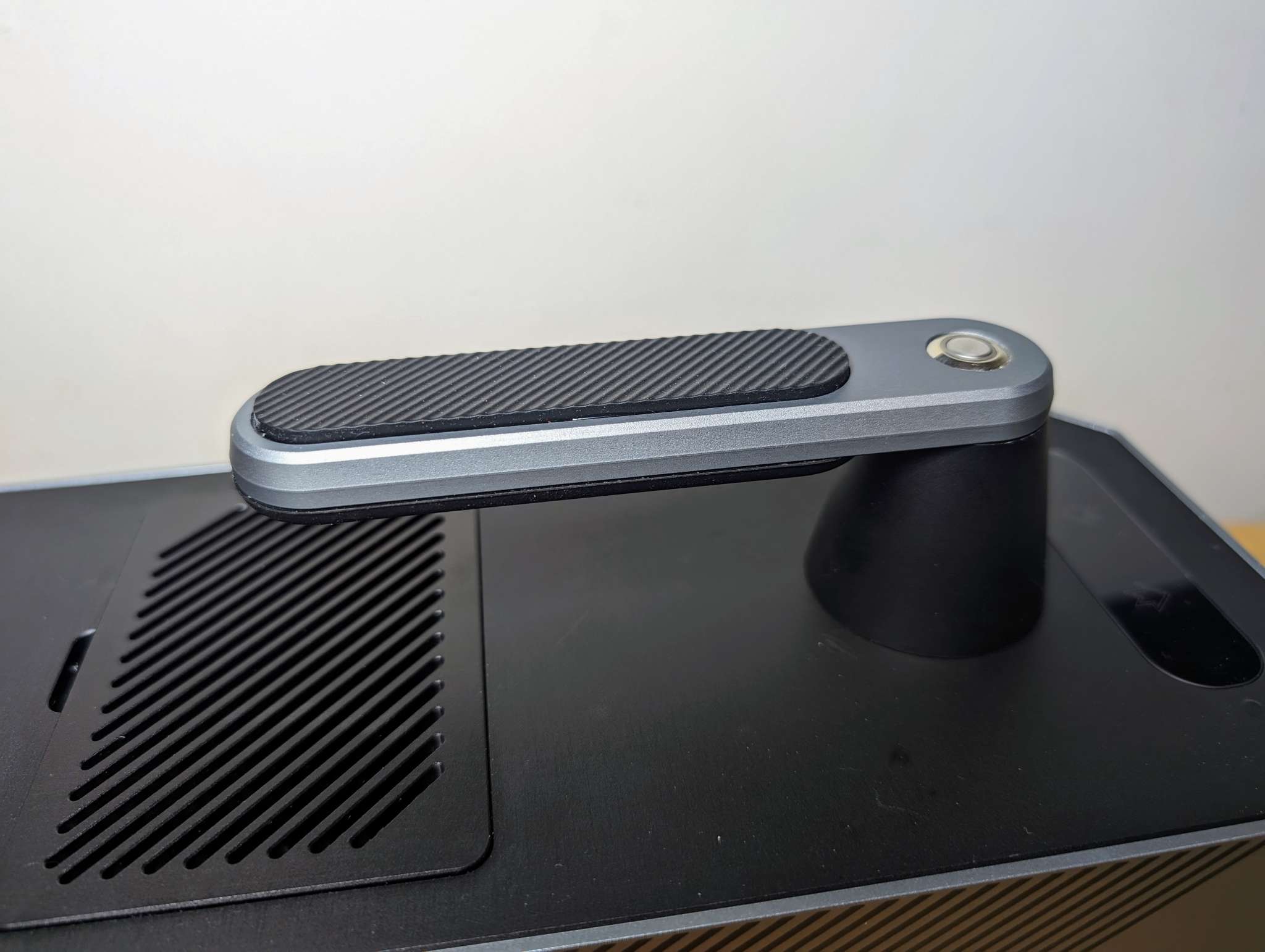 LumiTool F20 20W Fiber Laser Engraver review - A unique design for an ...