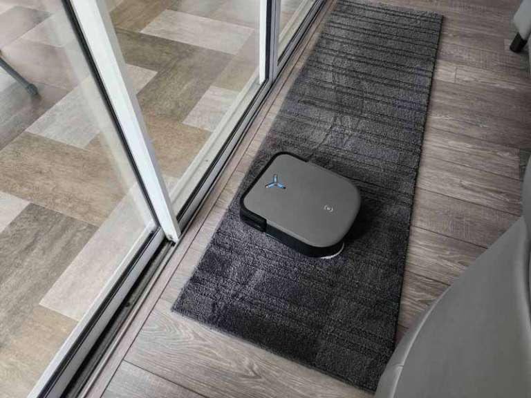 Ecovacs DEEBOT X2 OMNI robot vacuum/mop review - Changing the shape of ...
