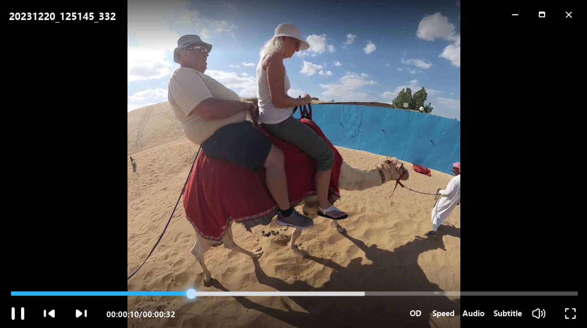 PhotoSphere photo backup and sharing device review - Apples and ...