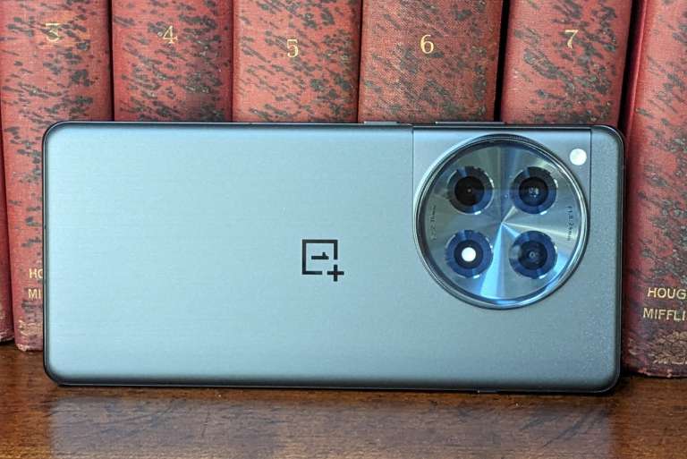 OnePlus 12R Smartphone review - Hot on the heels of flagships - The ...